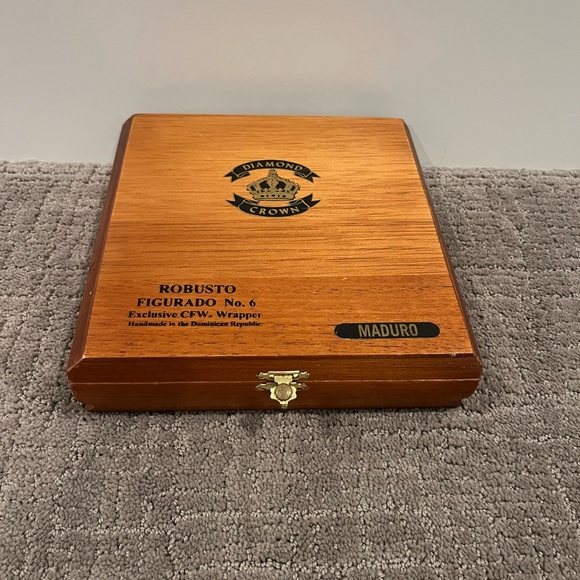 Design | Diamond Crown Robusto No 3 Cfw Wrapper Empty Wooden Cigar Box ...